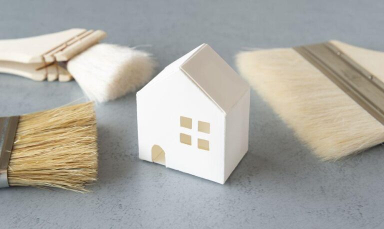 外壁塗装はDIYできる？必要な道具や手順をわかりやすく解説します | 株式会社堀内美建 船橋市の外壁塗装・リフォームの HORI-PEN 船橋本店